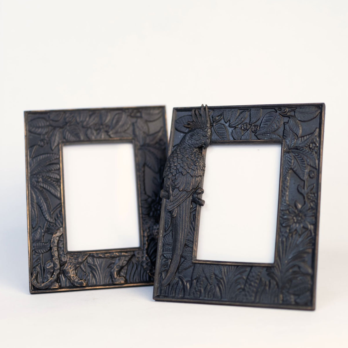 Photo Frame with Animals in Relief – Petersham Nurseries