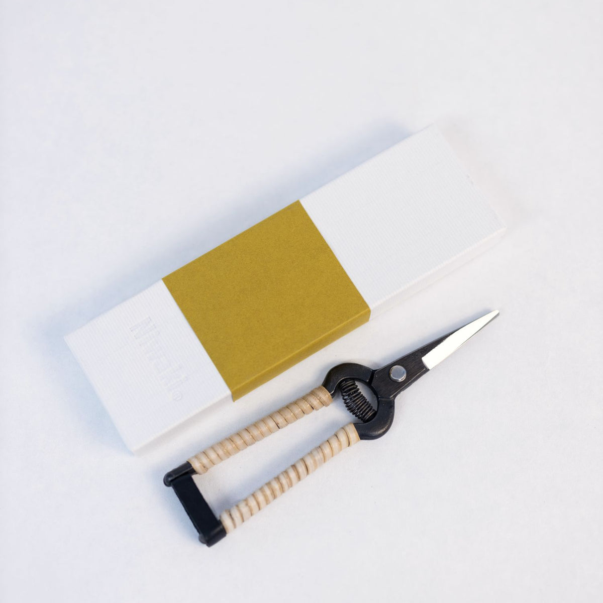 Rattan Snips by Niwaki – Petersham Nurseries