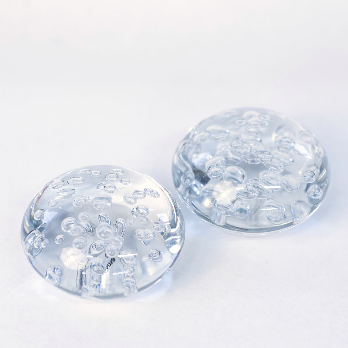 Glass Round Paperweight with Bubbles – Petersham Nurseries