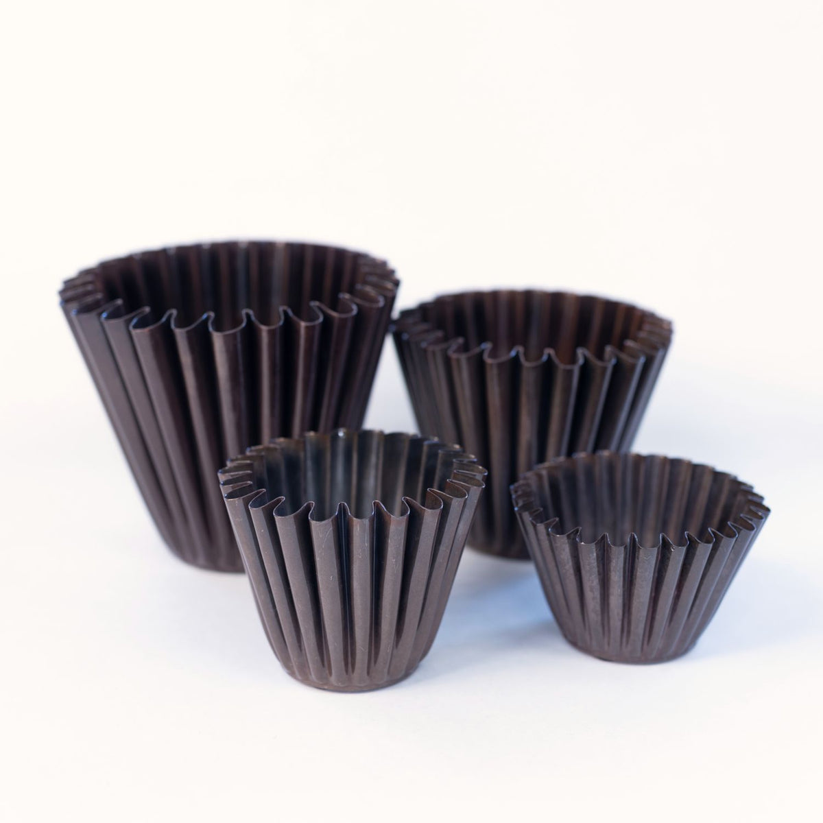 Metal Fluted Ronja Pots in Wine Red - 4 sizes – Petersham Nurseries