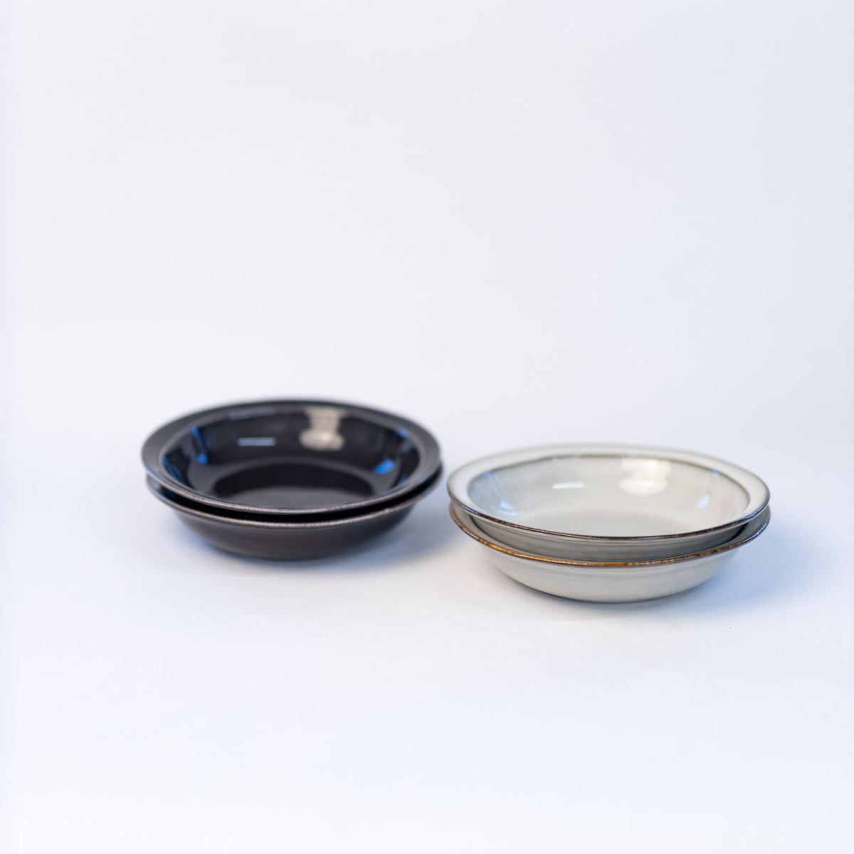 Stoneware Soup Bowls in Light Grey and Antique Black – Petersham Nurseries